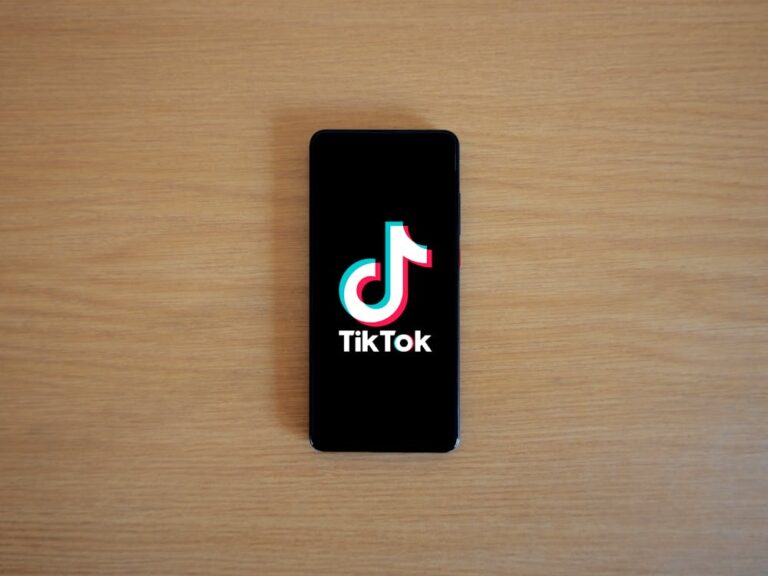 Best Time to Post on TikTok in Canada - Tectera